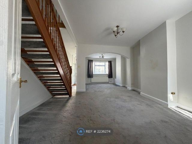 Castle St, Queenborough ME11, 3 bed terraced house to rent, £1,270 pcm | PrimeLocation