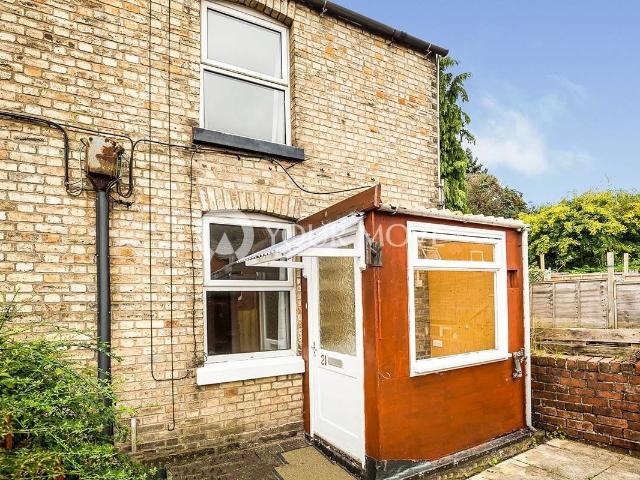 Castle Street, Oswestry, Shropshire SY11, 2 bed terraced house to rent, £800 pcm | PrimeLocation
