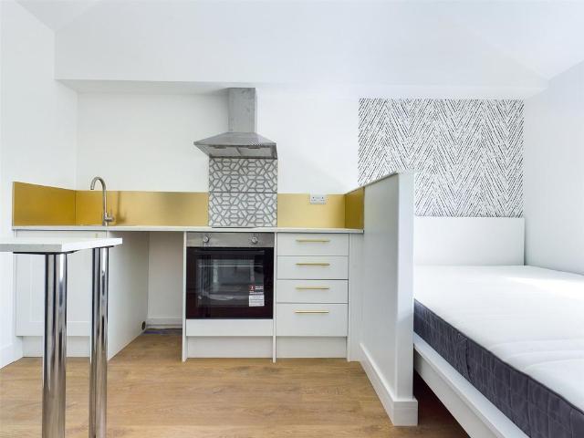 Castle Street, Brighton, BN1 Studio to rent £1,000 pcm £231 pw