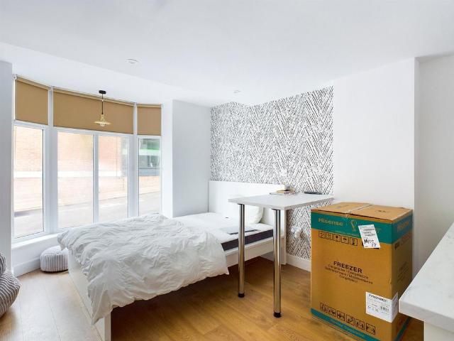 Castle Street, Brighton, BN1 Studio to rent £1,000 pcm £231 pw