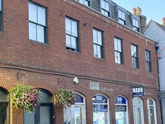 Castle Street, Canterbury, 2 Bedroom Flat