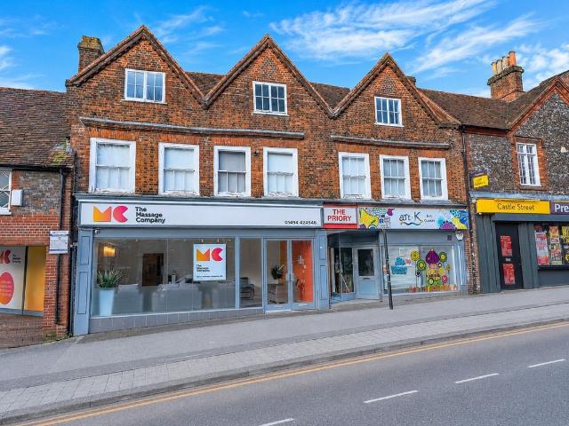 Castle Street, Castle Street, High Wycombe, Buckinghamshire HP13, 1 bed flat to rent, £950 pcm | PrimeLocation