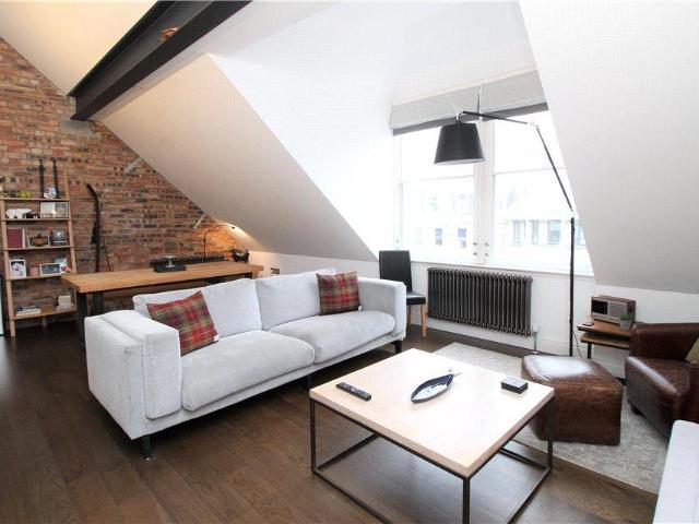 Castle Street, Edinburgh 3 bed apartment to rent £3,000 pcm £692 pw