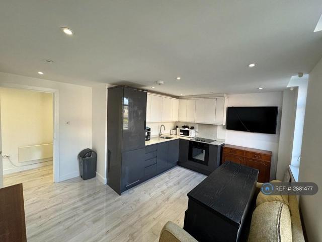 Castle Street, Reading, RG1 1 bed flat to rent £1,275 pcm £294 pw