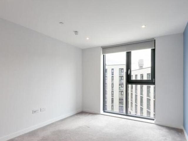 Castle Park View, Castle Street, 1 Bedroom Flat