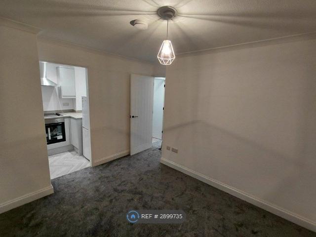 Castle Quay, Neath SA11, 1 bed flat to rent, £690 pcm | PrimeLocation