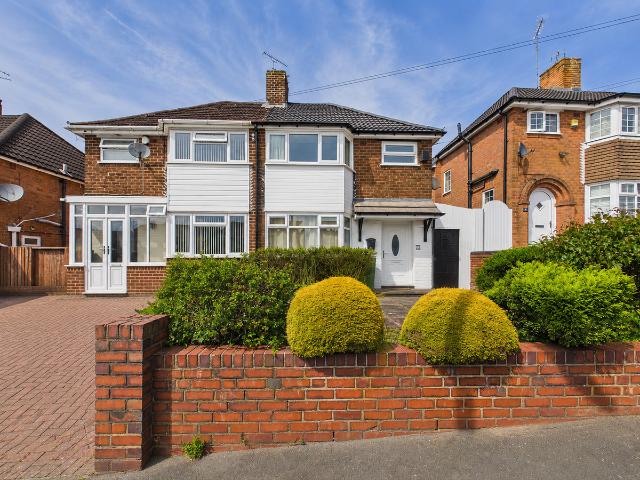 Castle Road West, Oldbury B68, 3 bed semi detached house to rent, £1,200 pcm | PrimeLocation