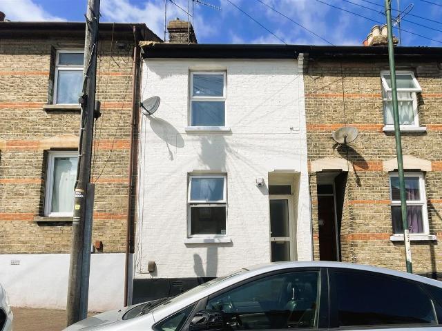 Castle Road, Chatham ME4, 2 bed terraced house to rent, £1,200 pcm | PrimeLocation