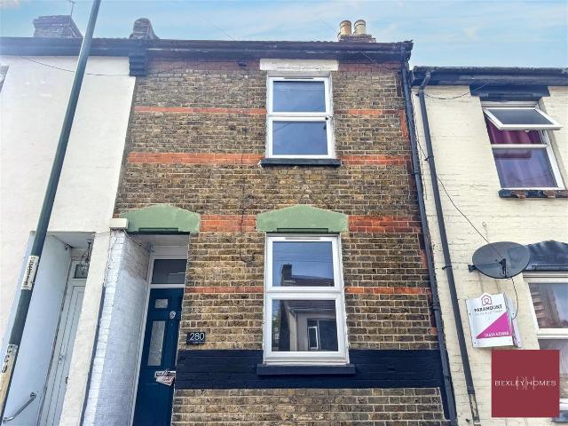 Castle Road, Chatham ME4, 3 bed terraced house to rent, £1,300 pcm | PrimeLocation