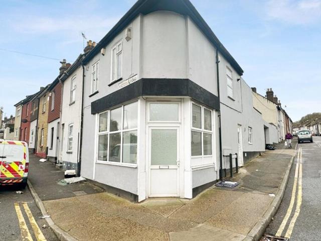Castle Road, Chatham ME4, Room to rent, £575 pcm | PrimeLocation