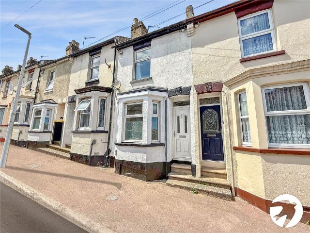 Castle Road, Chatham, Kent ME4, 3 bed terraced house to rent, £1,200 pcm | PrimeLocation