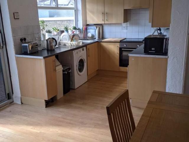 Castle Road, Grays, Essex, RM17 5YR 3 bed terraced house to rent £1,798 pcm £415 pw
