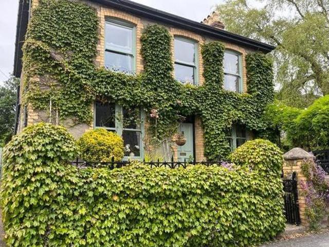 Castle Road, Kidwelly, 3 Bedroom Detached