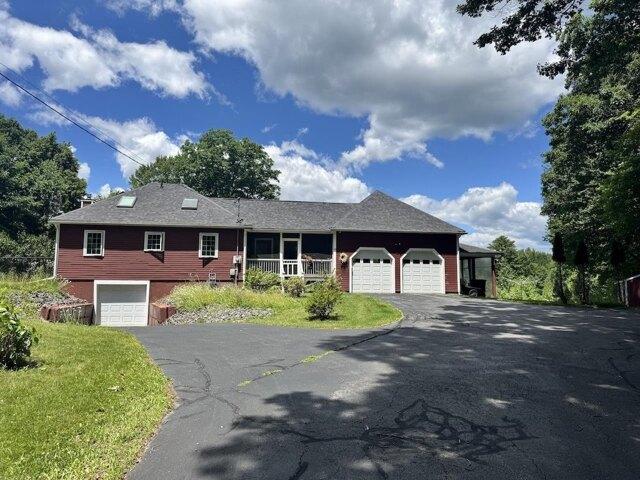 Castle Rd, Chesterfield, Home For Sale