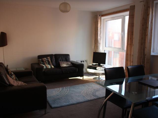 Castle Way, Southampton SO14, 2 bed flat to rent, £1,250 pcm | PrimeLocation