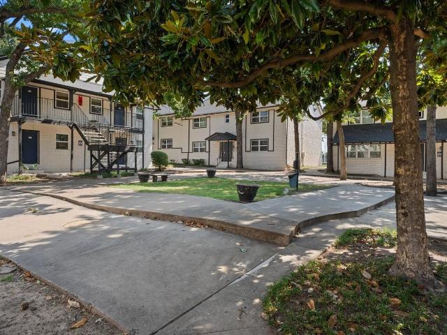 Castle Tower Apartments | Renovated Homes in Northwest Oklahoma City 1 Bedroom Apartment for Rent at 5518 Nw 23rd St, Oklahoma City, OK 73127 Windsor Forest