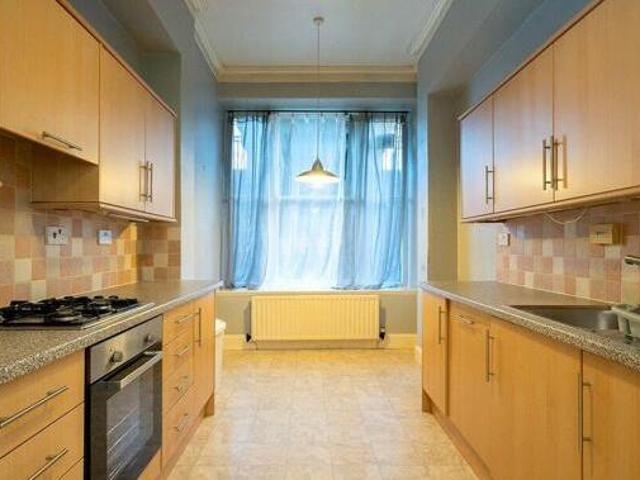 Castle Terrace, Edinburgh, 2 Bedroom Flat