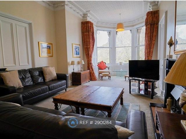 Castle Terrace, Edinburgh EH1, 3 bed flat to rent, £2,950 pcm | PrimeLocation