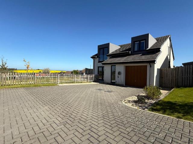 Castle View Court, Dalkeith, Cousland. 4 bed detached house to rent £2,095 pcm £483 pw