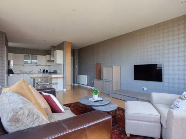 Castlebank Place, Glasgow Harbour | £1,595 Monthly
