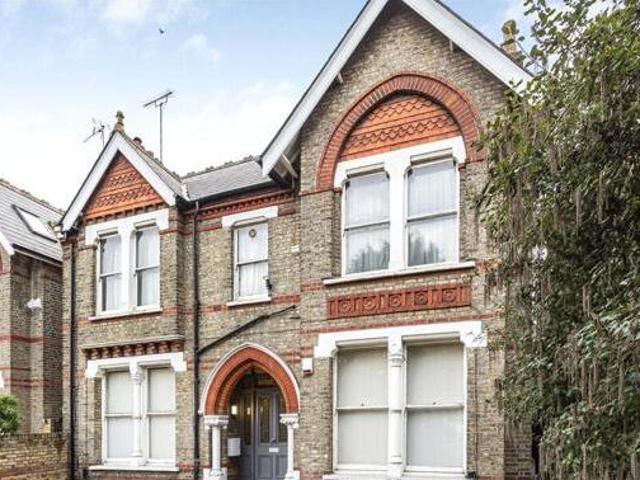 Castlebar Road, London, 3 Bedroom Apartment