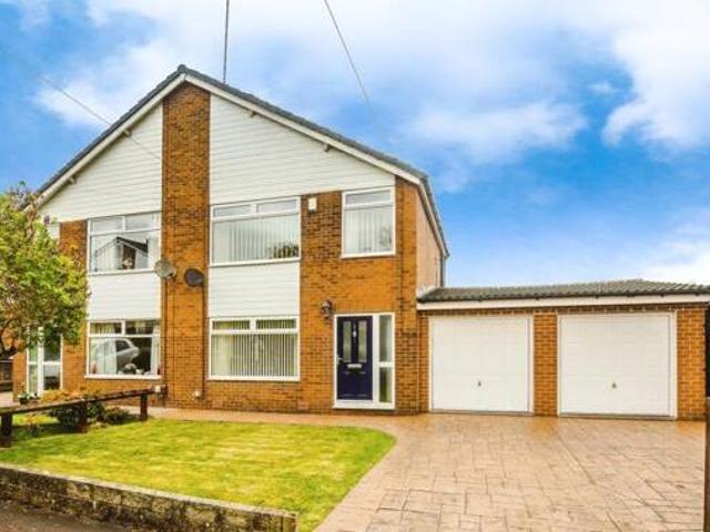 Castlefields Road, Brighouse, 4 Bedroom Semi detached