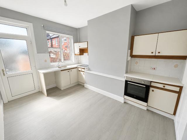 Castleford Road, Normanton WF6, 2 bed property to rent, £750 pcm | PrimeLocation