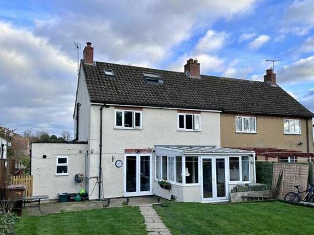 Castlegarth, Thornton le dale, 3 Bedroom Semi detached