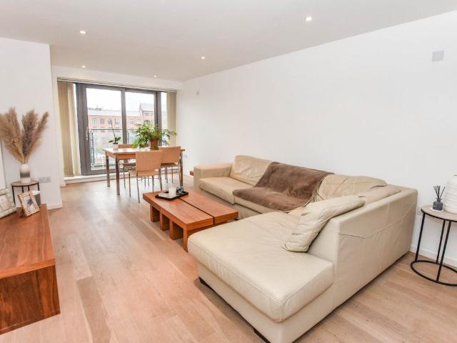 Castlegate, Castlefield, Manchester M15, 2 bed flat to rent, £1,550 pcm | PrimeLocation