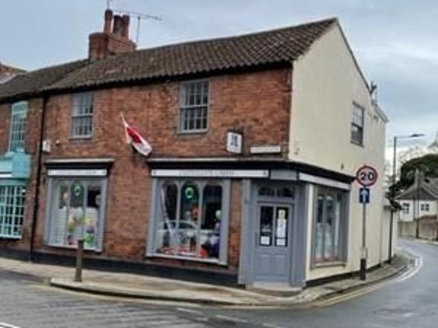 Castlegate, Doncaster, South Yorkshire DN11, Studio to rent, £800 pcm | PrimeLocation