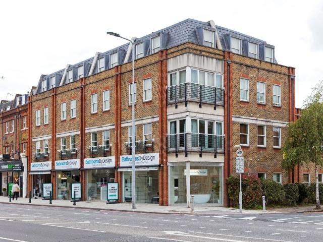 Castlegate, Kew, Richmond TW9, 2 bed flat to rent, £2,250 pcm | PrimeLocation