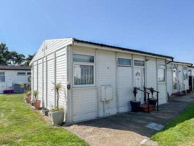Castlehill Park, London Road, 2 Bedroom Park
