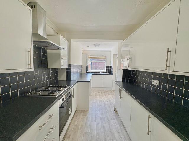 Castlemaine Avenue, Gillingham ME7, 3 bed terraced house to rent, £1,650 pcm | PrimeLocation