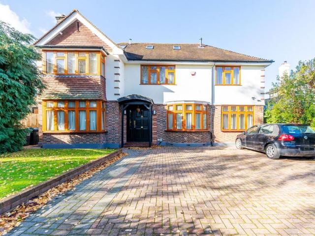 Castlemaine Avenue, South Croydon, CR2 5 bed detached house to rent £6,500 pcm £1,500 pw