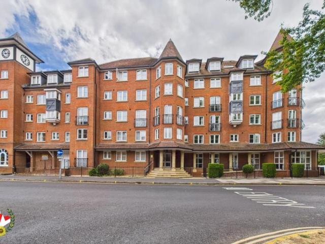 Castlemeads Court, Gloucester GL1, 1 bed flat to rent, £895 pcm | PrimeLocation