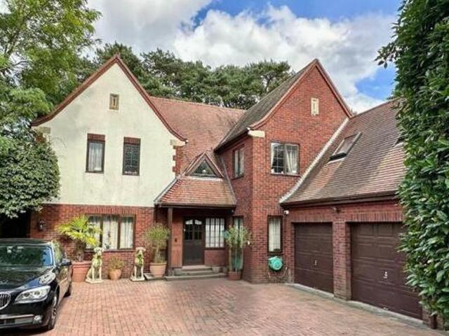 Castlemews, Ringwood, 5 Bedroom Detached