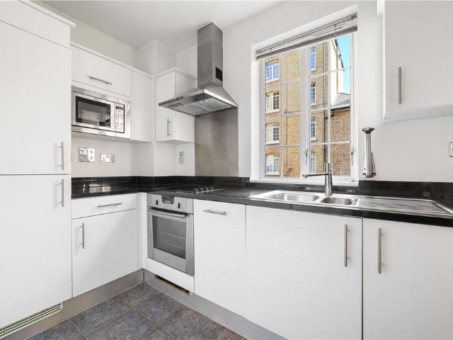 Castlereagh Street, London, W1H 1 bed semi detached house to rent £2,816 pcm £650 pw