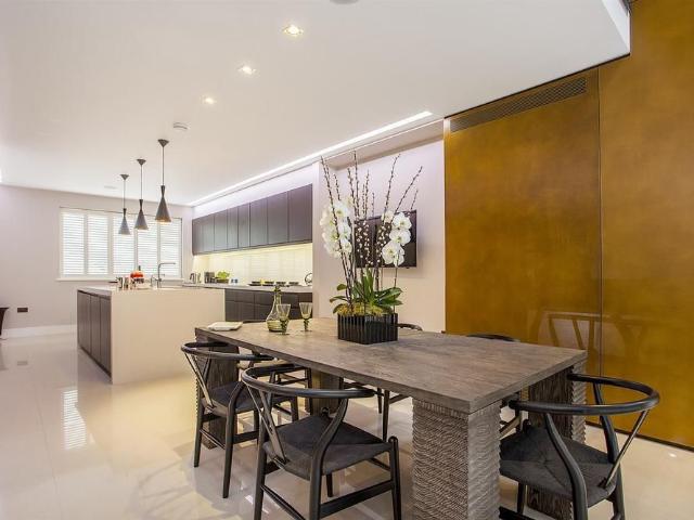 Castlereagh Street, W1H, London