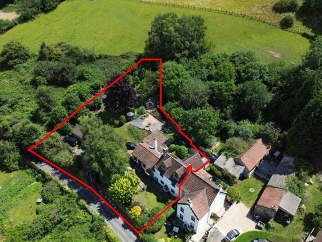 Caswell Lane, Clapton In Gordano, 4 Bedroom Cottage