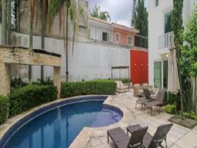 Cas de alto padrão belissima para venda ou locação c/590m2 03 suites 12 vagas Morumbi