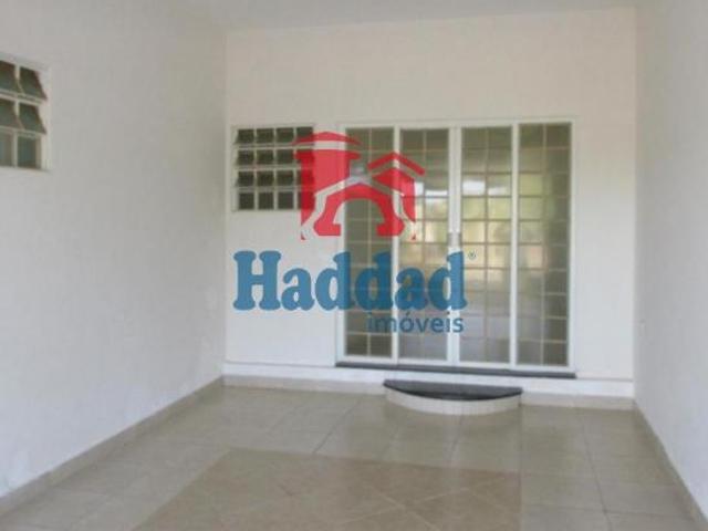 CASA MUITO BOA À VENDA, ÓTIMA LOCALIZAÇÃO
