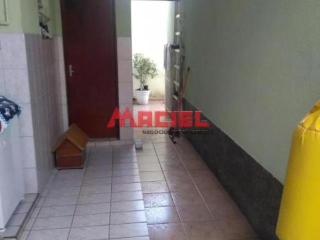casa muito boma, rua sem sairda