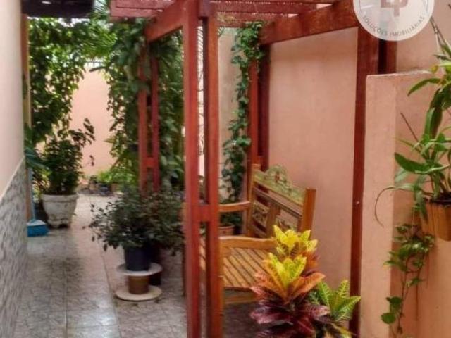 CASA MUITO CONFORTÁVEL NA VILA SANTA FÉ PROXIMA A CAPELA