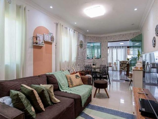 Casa multifamiliar á venda no Bairro Jardim Utinga em Santo André/SP, com área útil de 186 m²