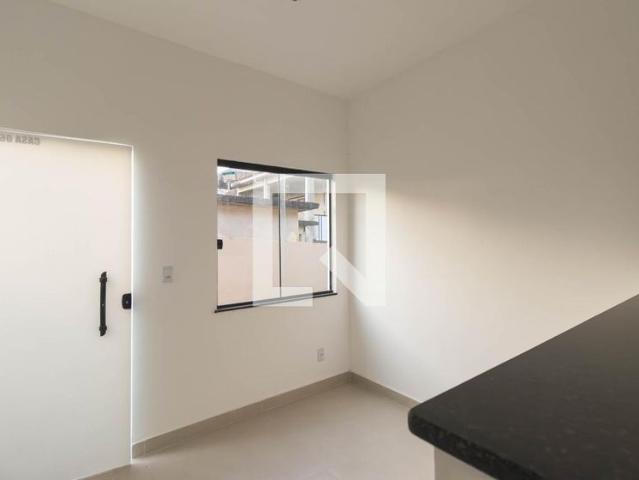 Casa, Mutondo, 1 Quarto, 44 m2 São Gonçalo