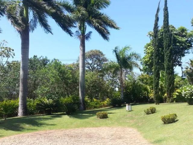 Casa Magnífica em Sousas com 4 suítes, quadra tênis profissional
