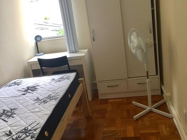 Casa masculina ao lado do metrô Paraíso e Av. Paulista com quartos individuais masculinos