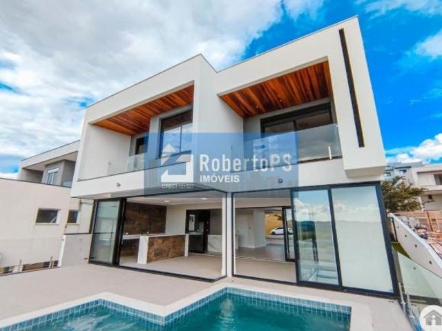 Casa Maraviilhosa em condomínio no Urbanova com energia solar e piscina com borda infinita