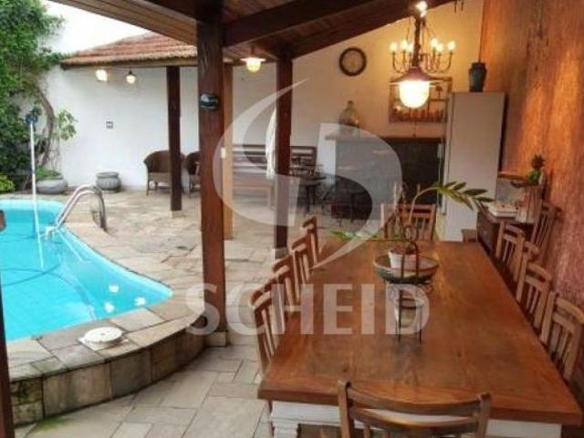 CASA MARAVILHOS,PROX.CLUBE INDIANO E EMPRESARIAL,8 VGAS, PISCINA,LAREIRA,3 DORMIT.2 SUITES,EDICULA