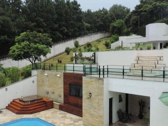 Casa maravilhosa mobiliada e decorada à venda no Alphaville 10